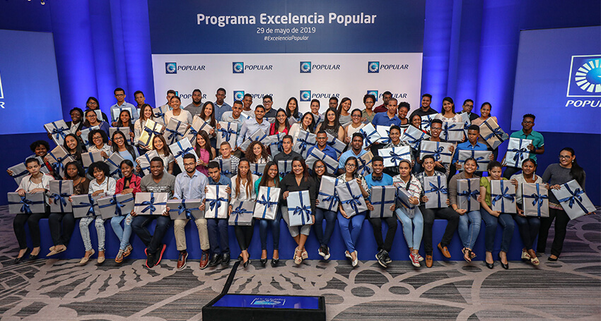 Reconocen a los becados más meritorios del programa Excelencia Popular